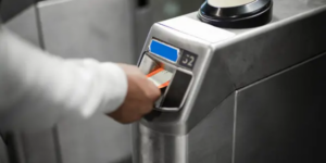 モバイル Suica スマホの電源 オフ でも 使えるの？ | オッサンLABO